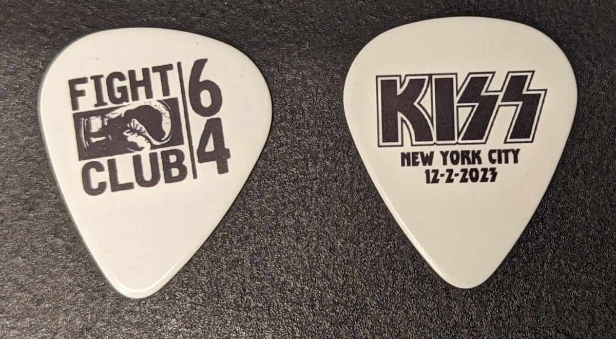 KISS EOTR DUBAI Cancelled show Crew T-shirt w GUITAR PICK Large – KISS ...