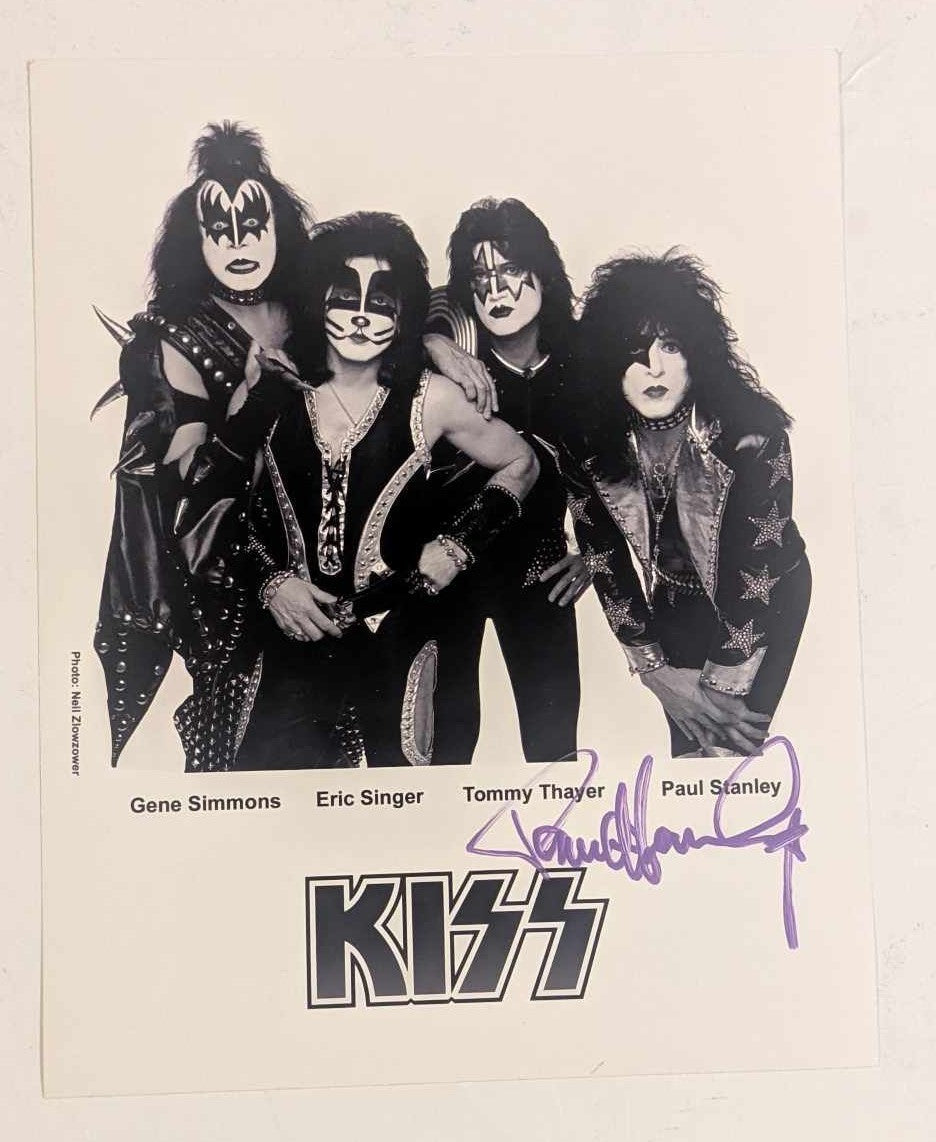 KISS PAUL STANLEY signed 2004 PROMO B&W 8 x 10 Photo Autograph – KISS Haven