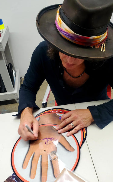 KISSOnline PAUL STANLEY signed GREATEST KISS LP KOL EX colored vinyl ...